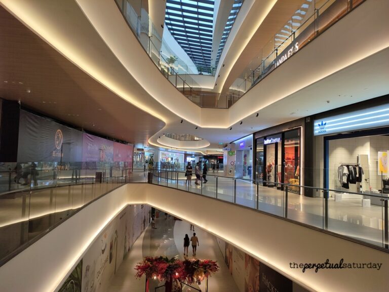 LaLaport Mall Review (Updated 2025) - The Perpetual Saturday